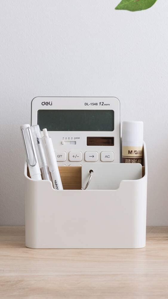 11 Minimalist Home Office Ideas That Will Make You Feel Like a CEO ...