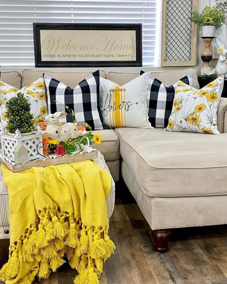 7+ Breathtaking Color Ideas That Complement Yellow in Farmhouse Living ...