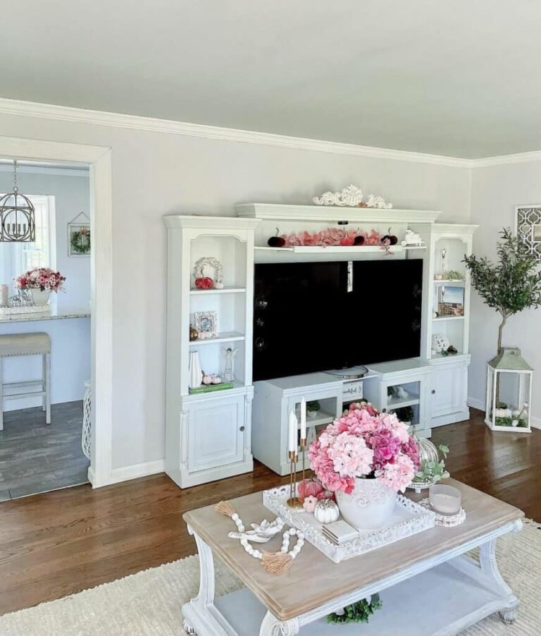 7+ Amazing Built-in Entertainment Center Ideas for Your Farmhouse ...