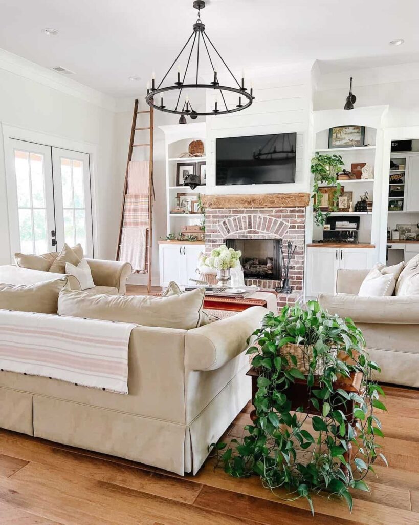 7+ Inviting Fireplace Ideas to Make Your Farmhouse Living Room Cozier ...
