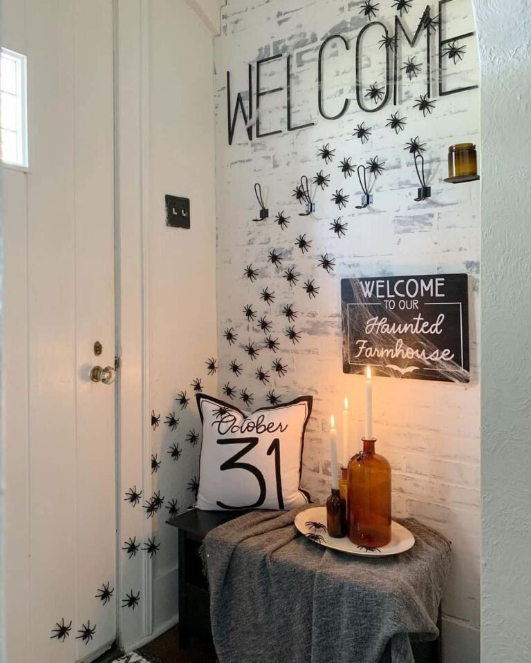 7+ Spooky Halloween Spider Decor Ideas for a Haunting Farmhouse Living ...