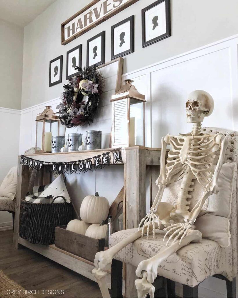 7+ Terrifying Skull Halloween Decor Ideas to Spook Your Farmhouse ...