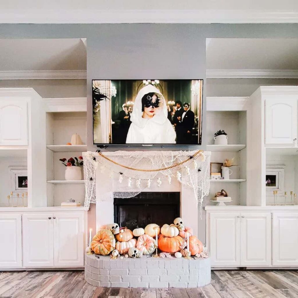 7+ Spooky Halloween Spider Decor Ideas for a Haunting Farmhouse Living ...