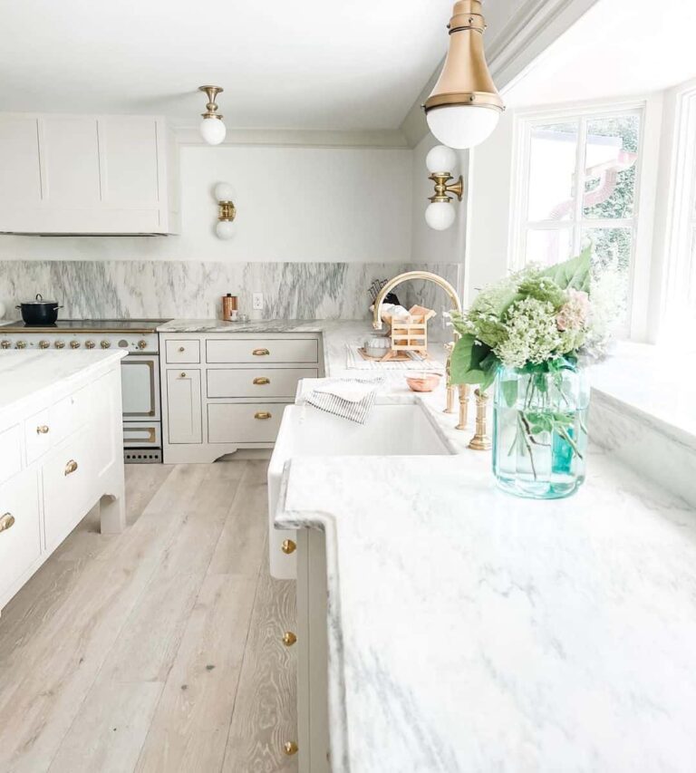 7+ Eye-Catching Farmhouse Kitchen Countertop Décor Ideas