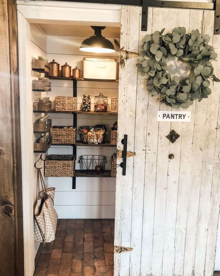 7+ Walk-in Pantry Ideas Perfect for Farmhouse Kitchen Organization