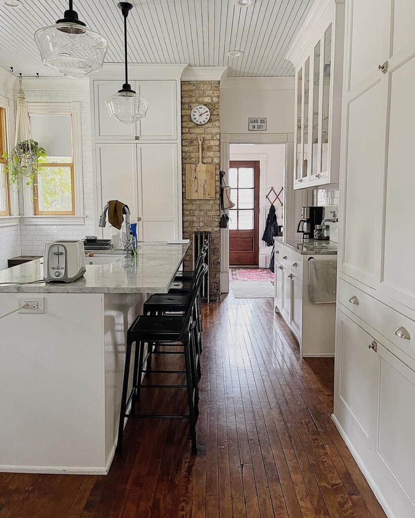 7+ Unique Flooring Ideas for a Rustic Farmhouse Kitchen Makeover – My ...