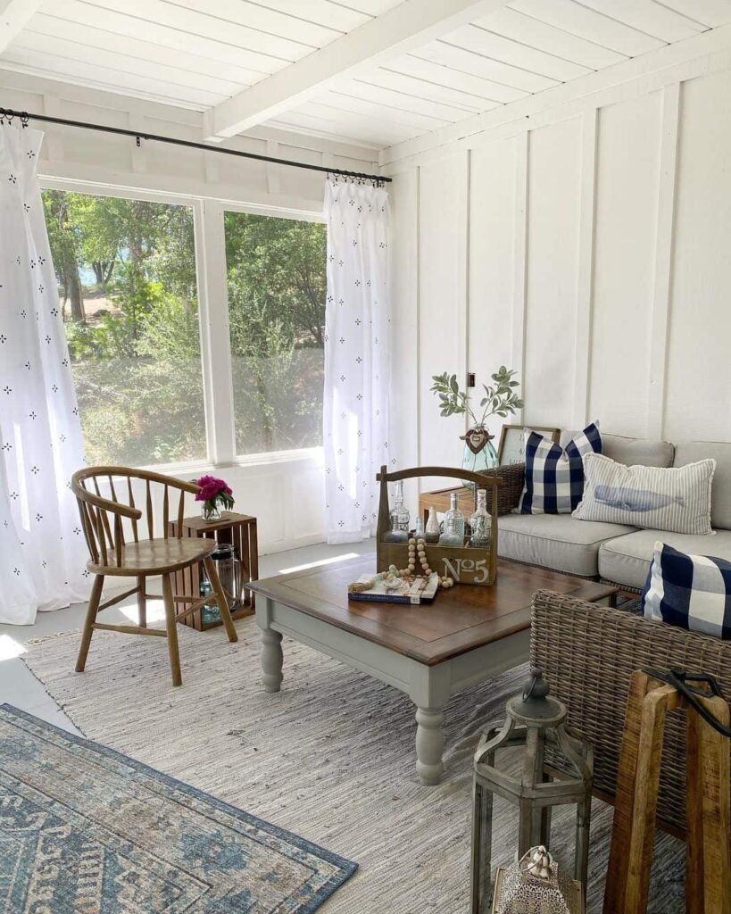 7+ Enchanting Board and Batten Design Ideas for Your Farmhouse Living ...