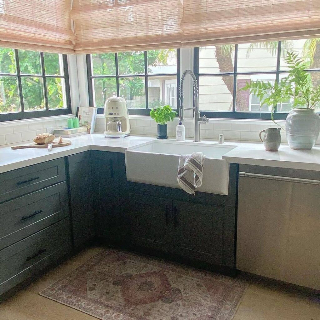 7+ Sink Ideas That Combine Function with Farmhouse Flair