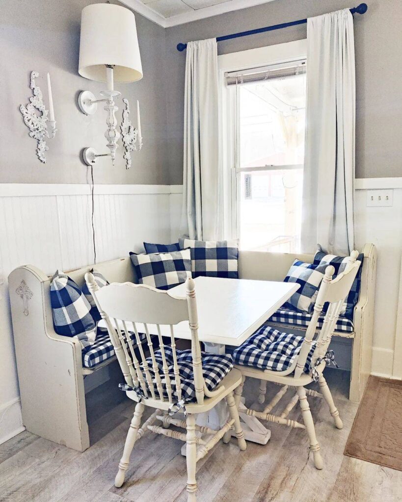 7+ Beautiful Farmhouse Kitchen Banquette Seating Ideas to Charm Your ...