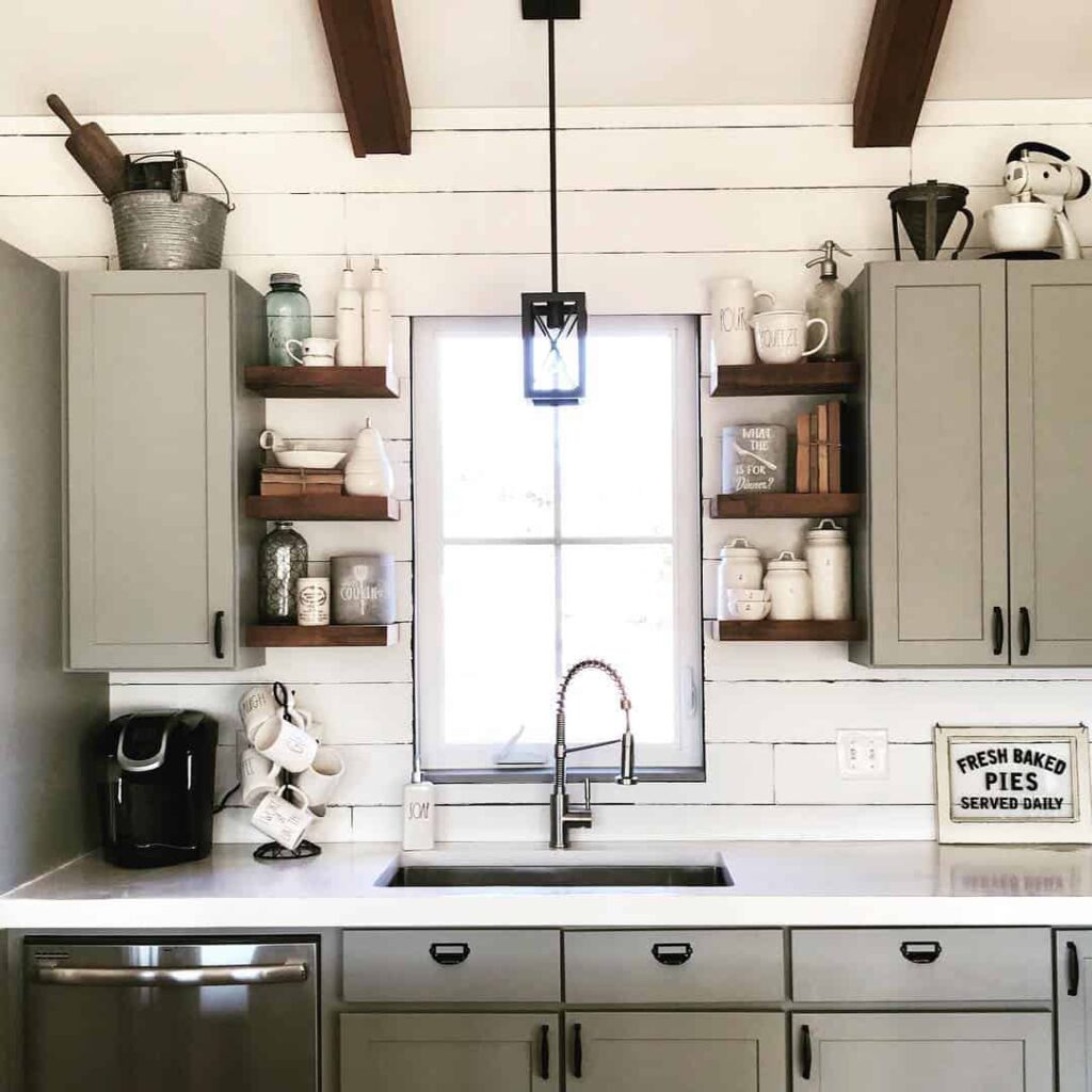 7+ Signage Decor Ideas to Create a Welcoming Farmhouse Kitchen