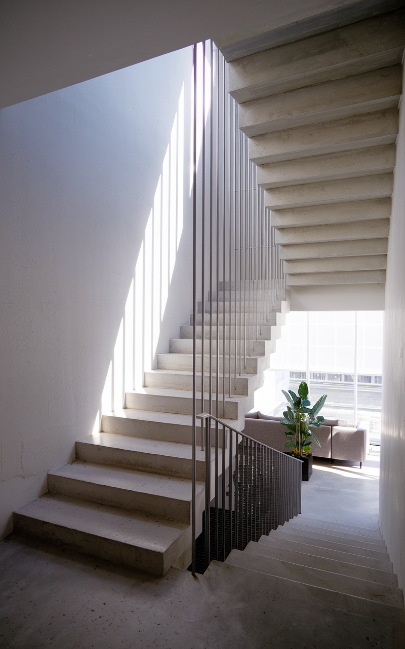 30 Staircase Window Designs That Instantly Elevate Your Home – My ...